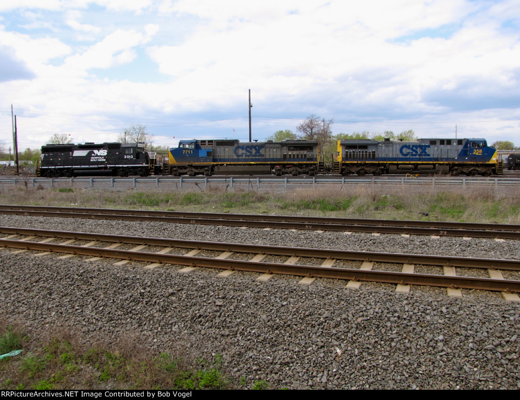 CSX 358 and 7711 with NS 3013